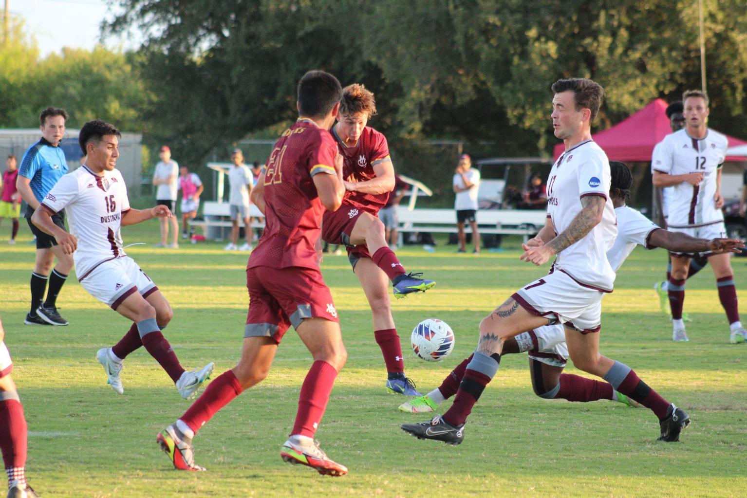 TAMIU falls to Colorado Mesa in season opener
