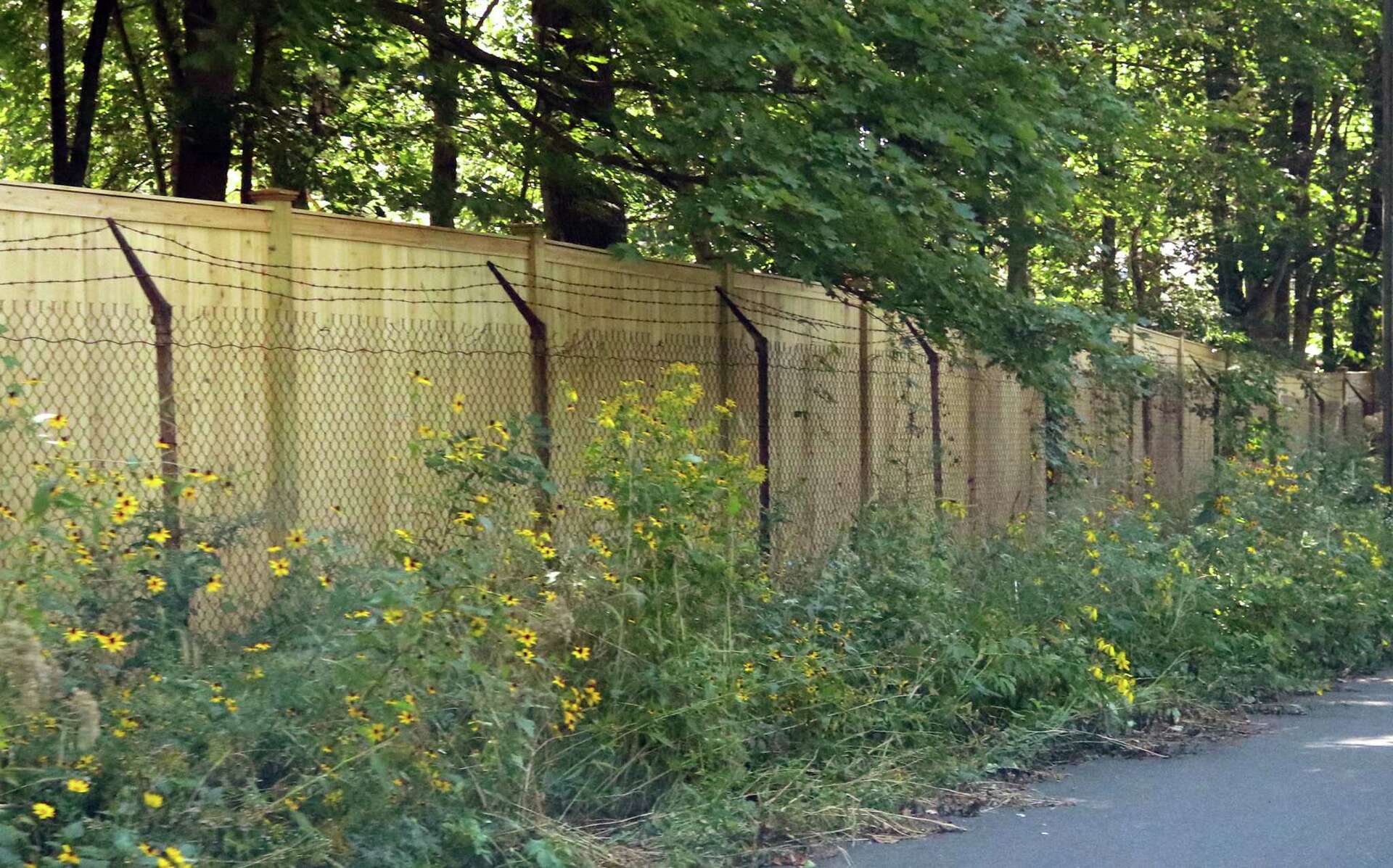 Richard Gere wants to turn Paul Simon’s former CT property into a farm