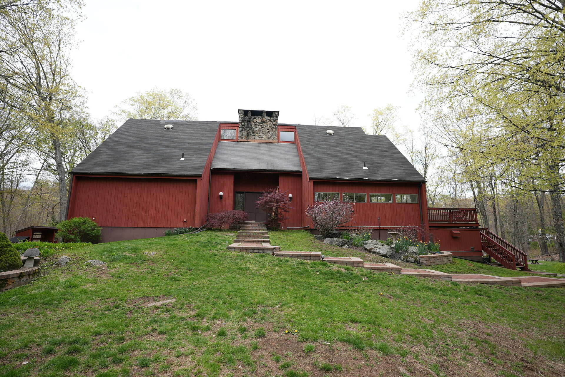 Inside the CT house featured on HGTV's 'Ugliest House in America'