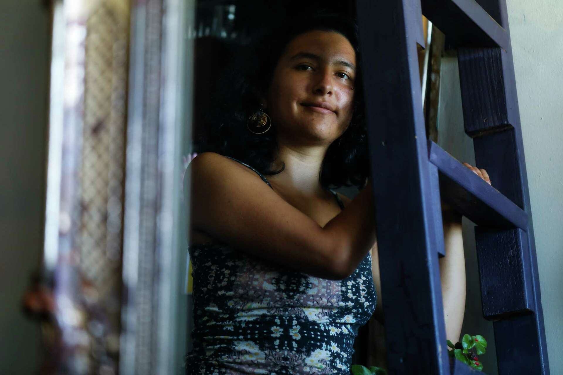 Her dad is David DePape; her mom a nudist. She’s now an activist