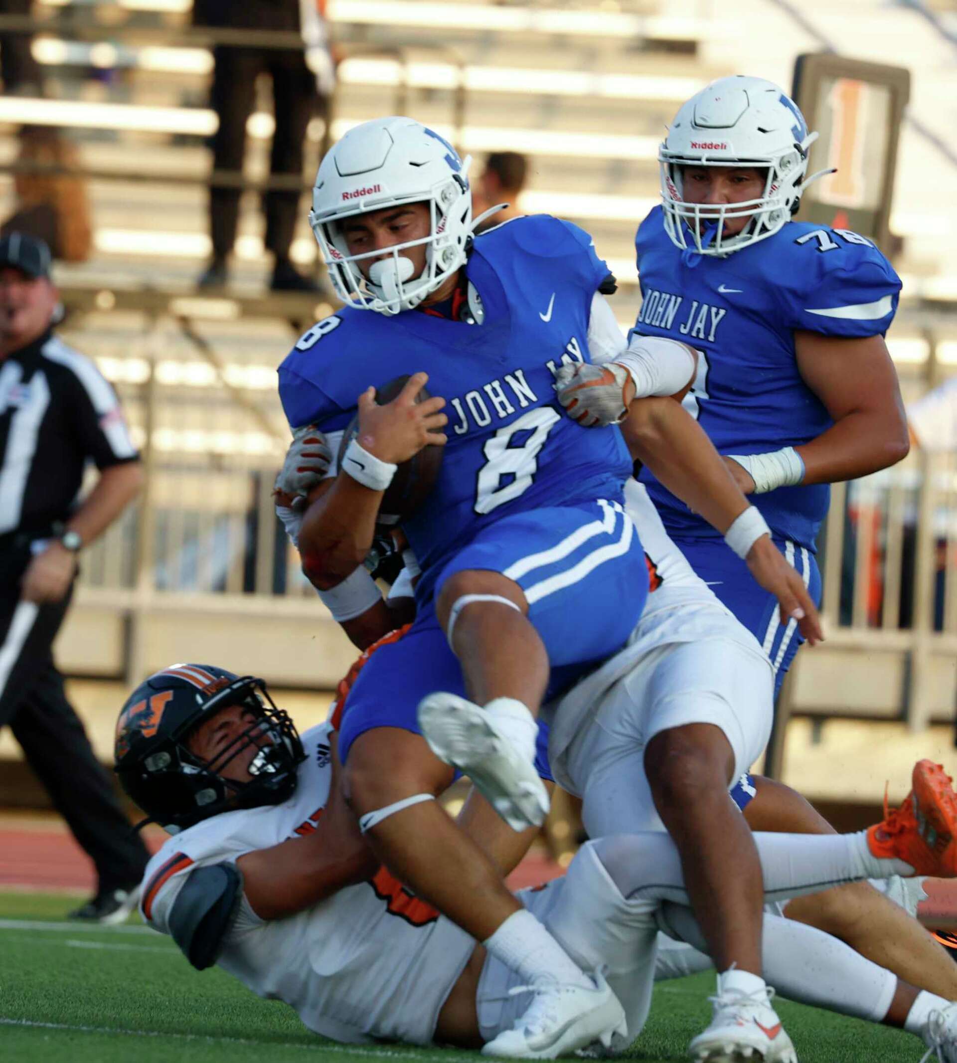 Jay dominates Medina Valley to improve to 2-0