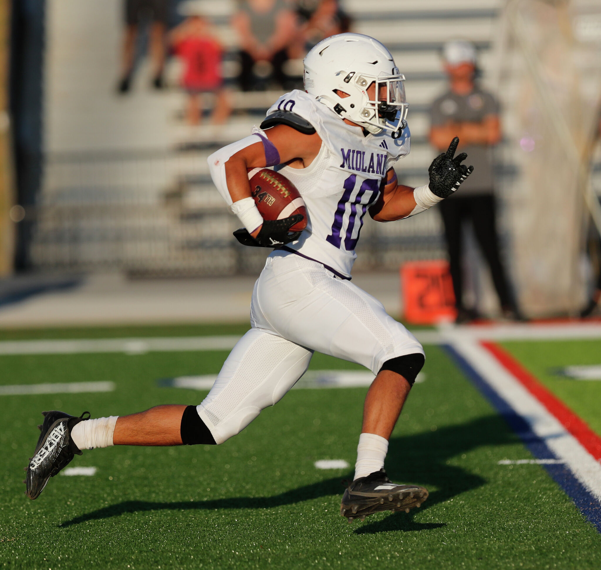 HS FOOTBALL: Dominguez is the Bulldogs’ tackling machine at safety