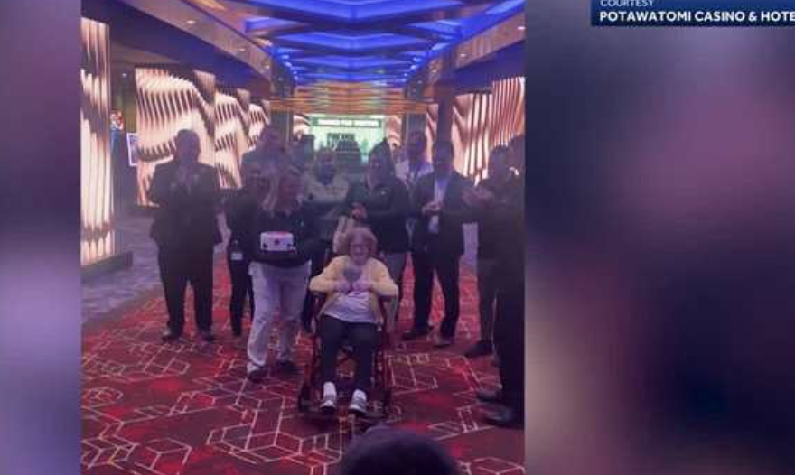 Casino doubles woman's winnings after she hit $1,000 jackpot while ...