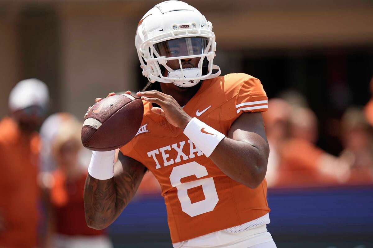 No. 11 Texas Longhorns cruise past Rice Owls in season opener