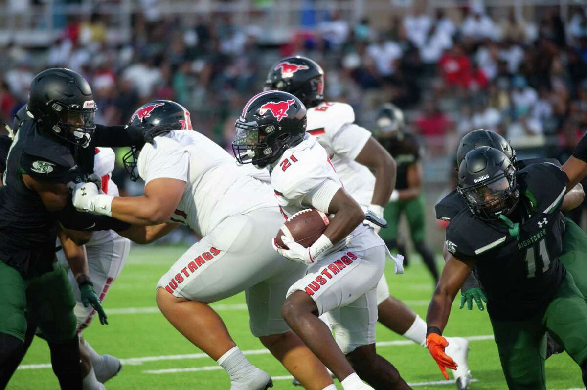 Hightower Hurricanes earn first win over Westfield Mustangs