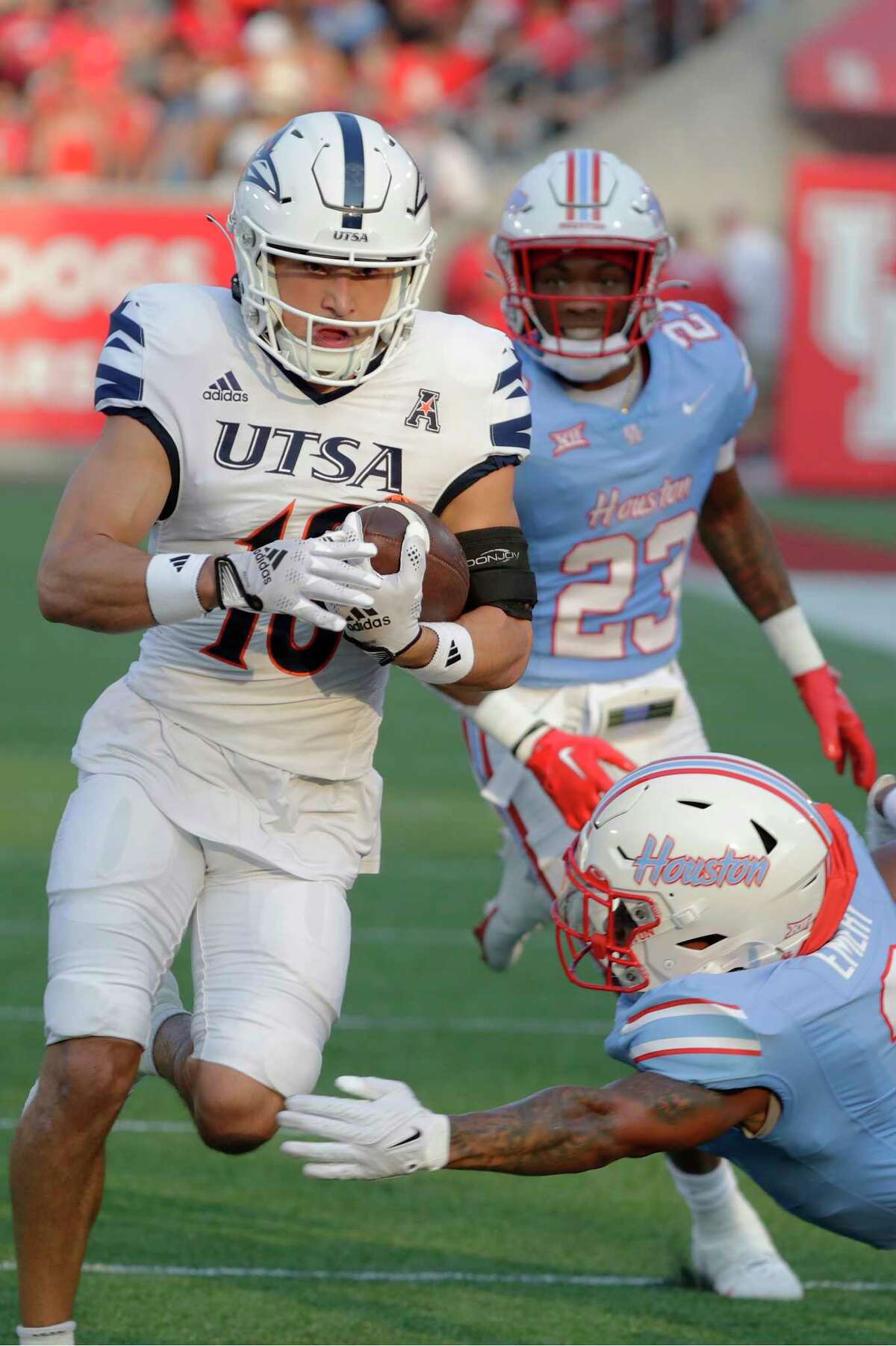 UTSA's miscues prove costly in season-opening loss to Houston