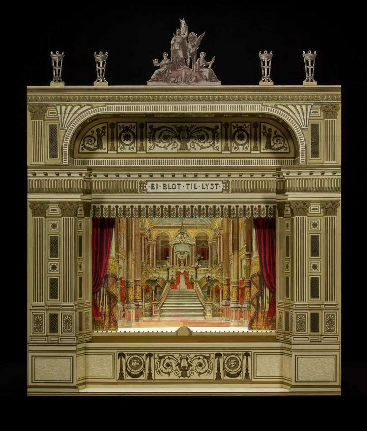 Toy theaters: Small is beautiful