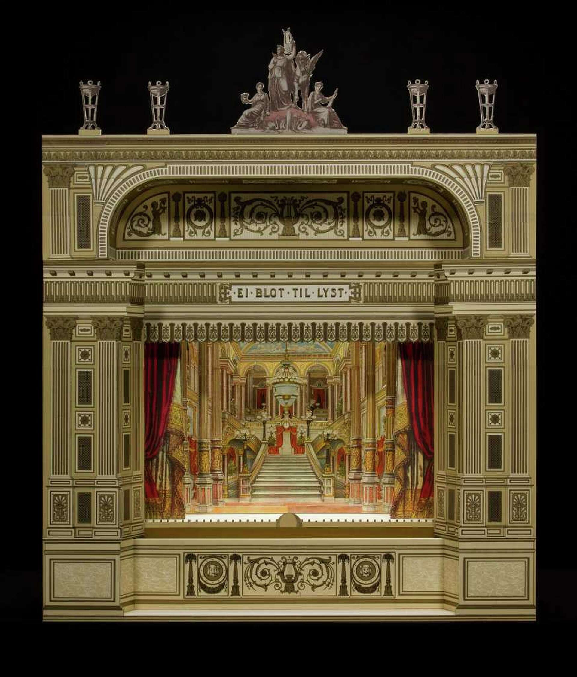 Toy theaters: Small is beautiful