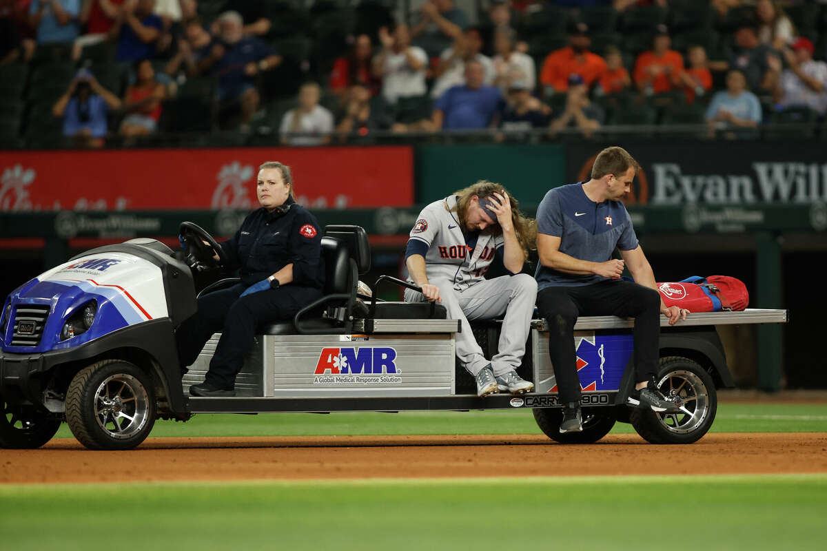 Houston Astros crush Texas Rangers in series-opening win