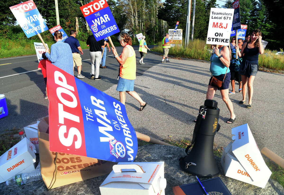 Meriden school bus drivers back to work after strike, union says