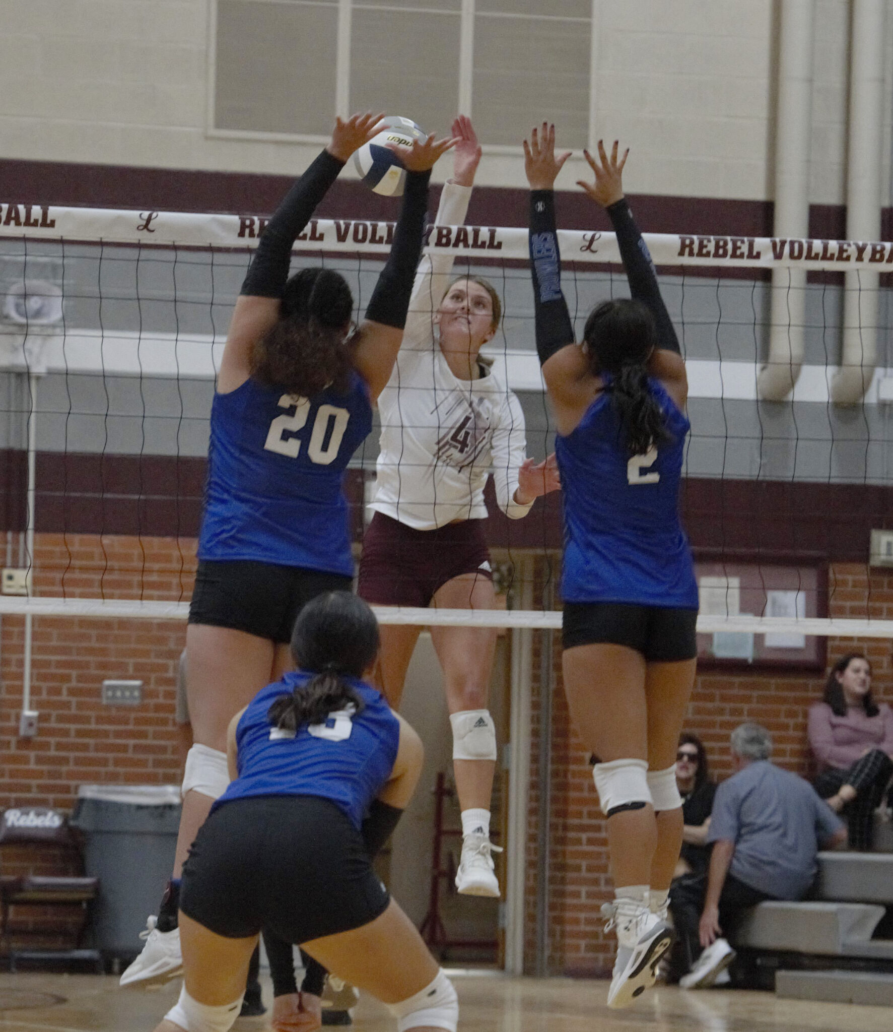 HS VOLLEYBALL: Thompson leads Legacy to sweep of Fort Stockton
