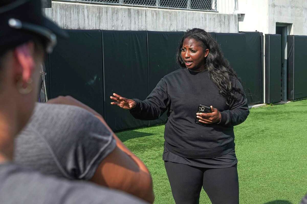 Texas Smoke owners make statement in winning pro softball title