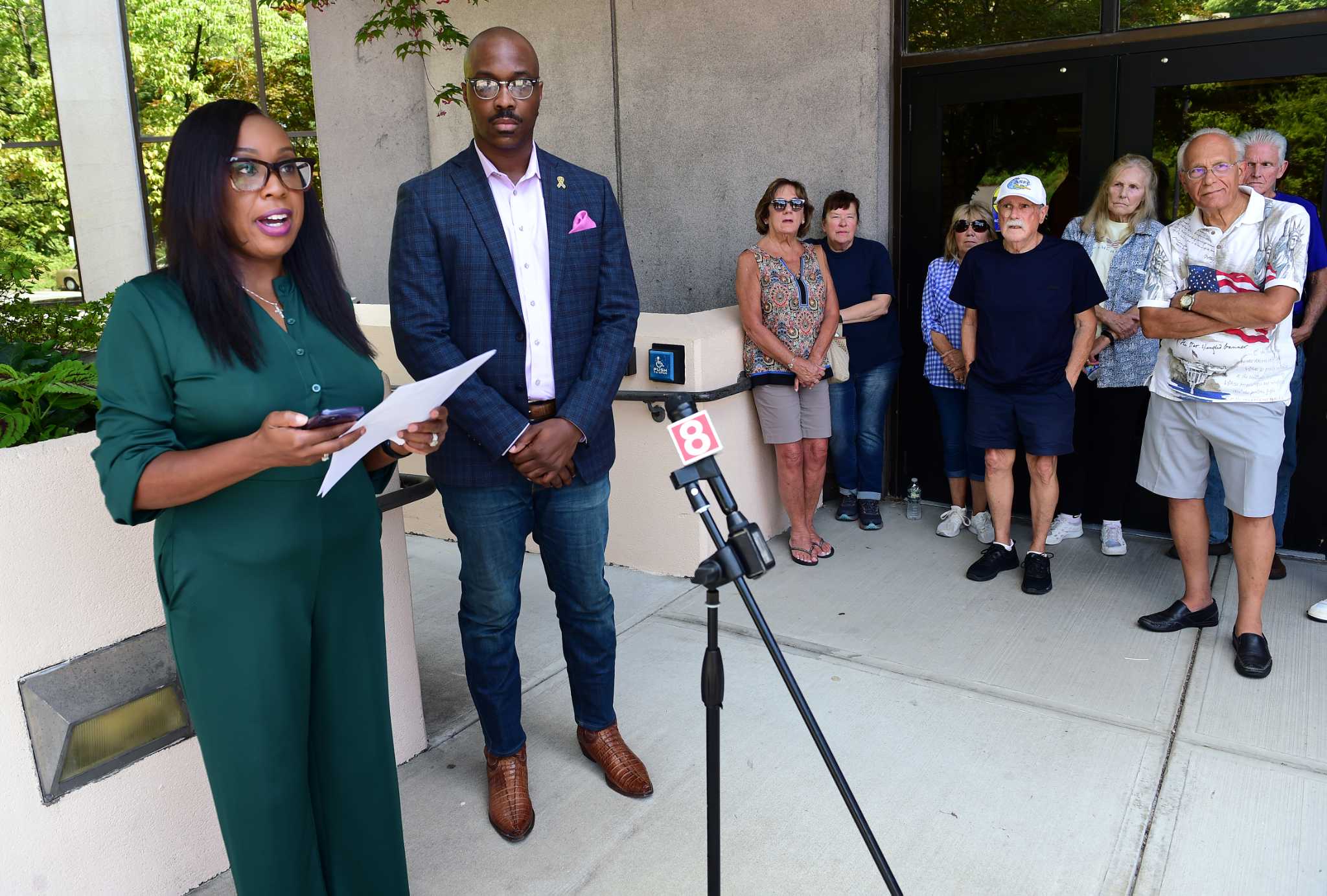 Hamden mayoral hopefuls file complaint against incumbent Garrett