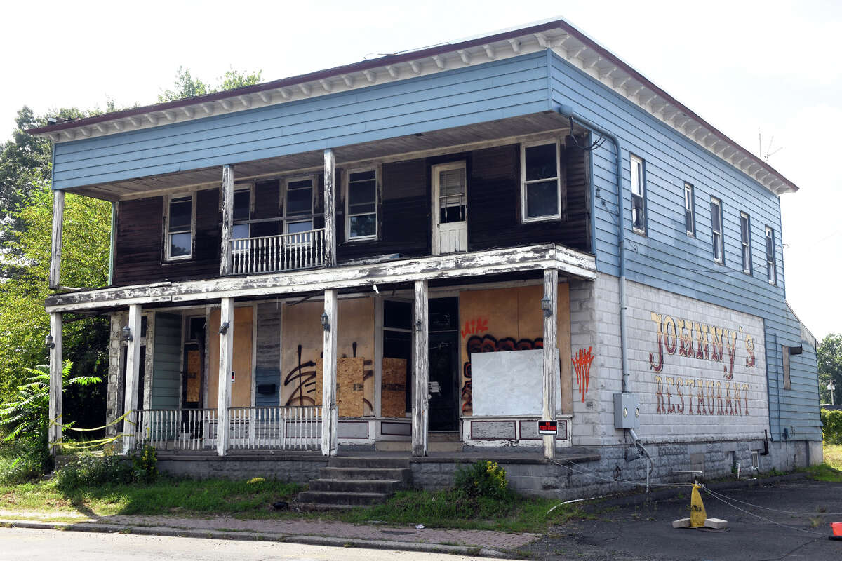 Stratford approves cannabis dispensary at former Johnny's Restaurant