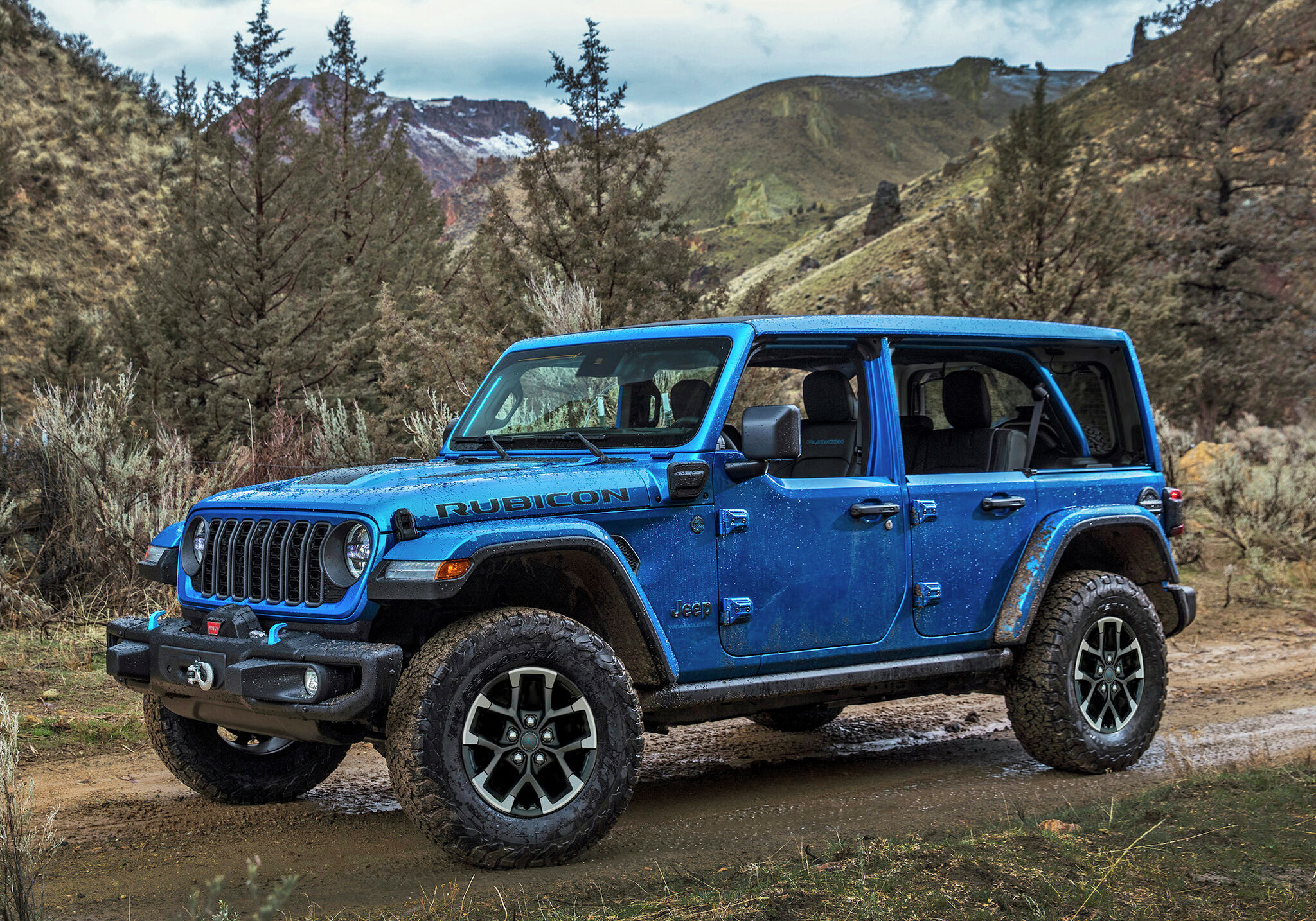 Jeep Wrangler Rubicon model rolls with plug-in hybrid option