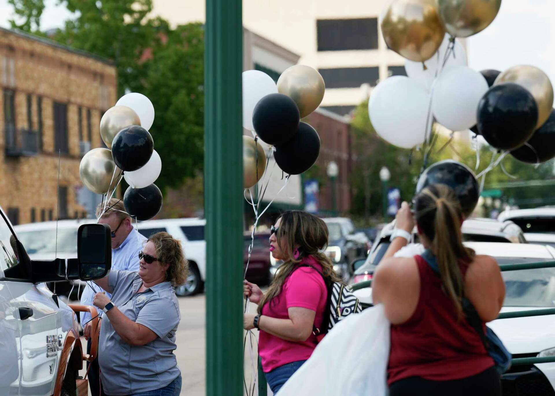 Conroe High School hosts homecoming parade and pep rally downtown