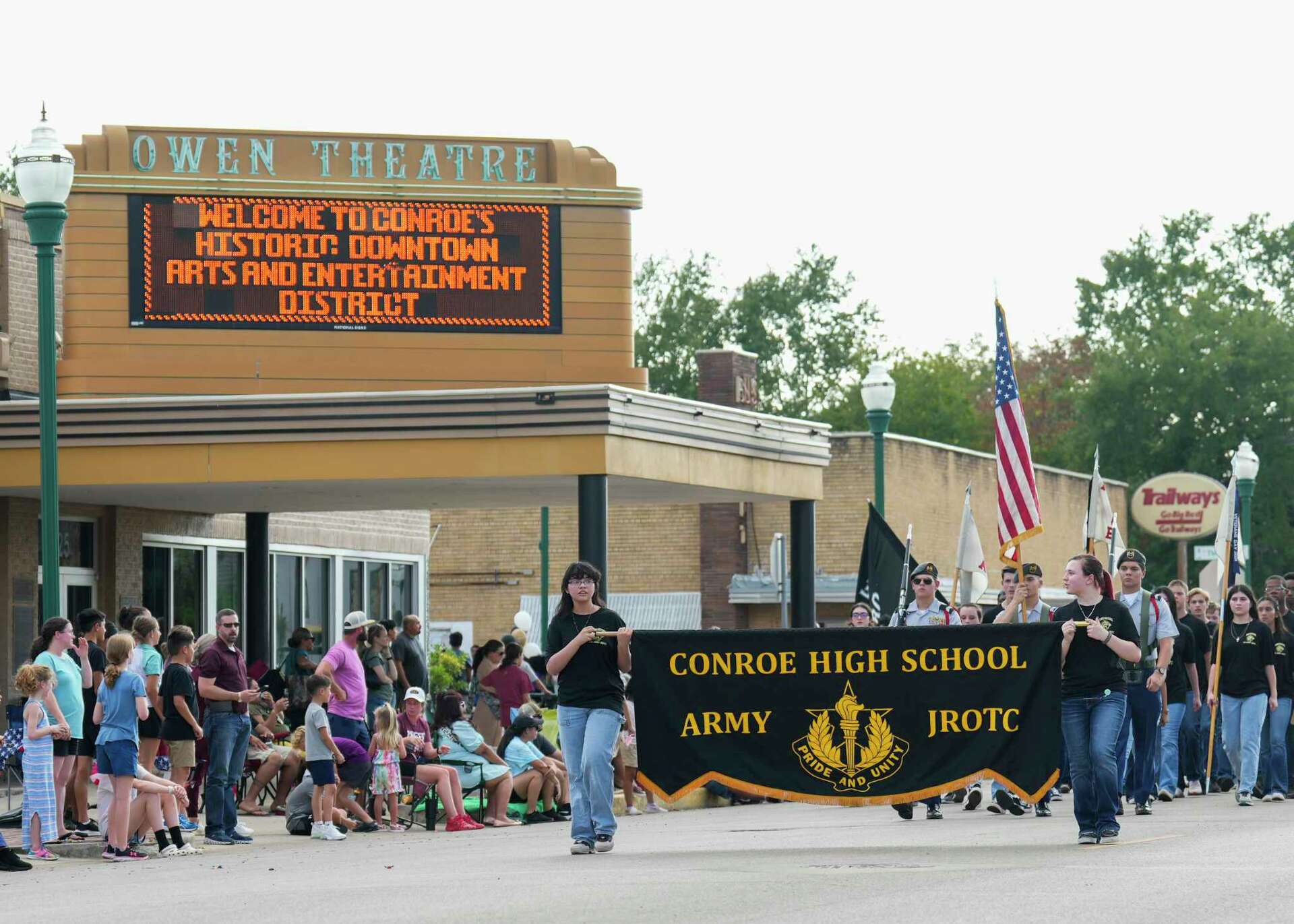 Conroe High School hosts homecoming parade and pep rally downtown