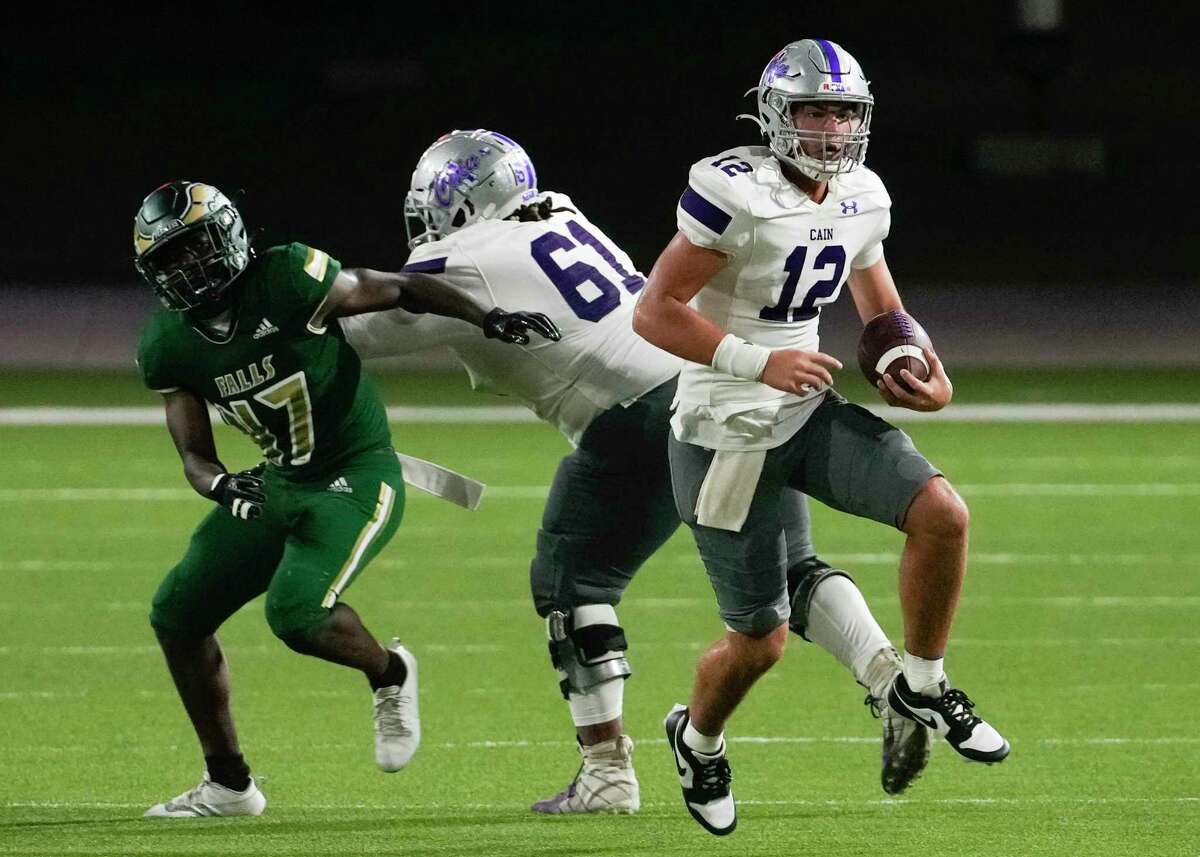 Klein Cain Hurricanes start fast, pull away from Cy Falls Eagles