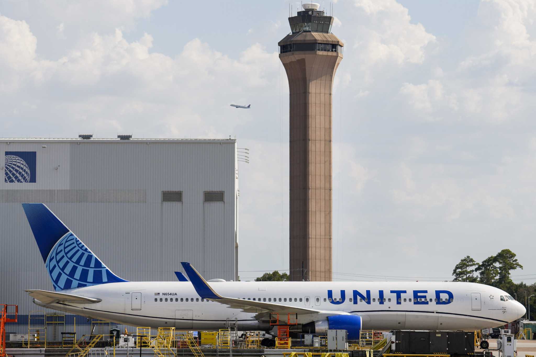 United may add direct flights from Houston to Tokyo's Haneda Airport
