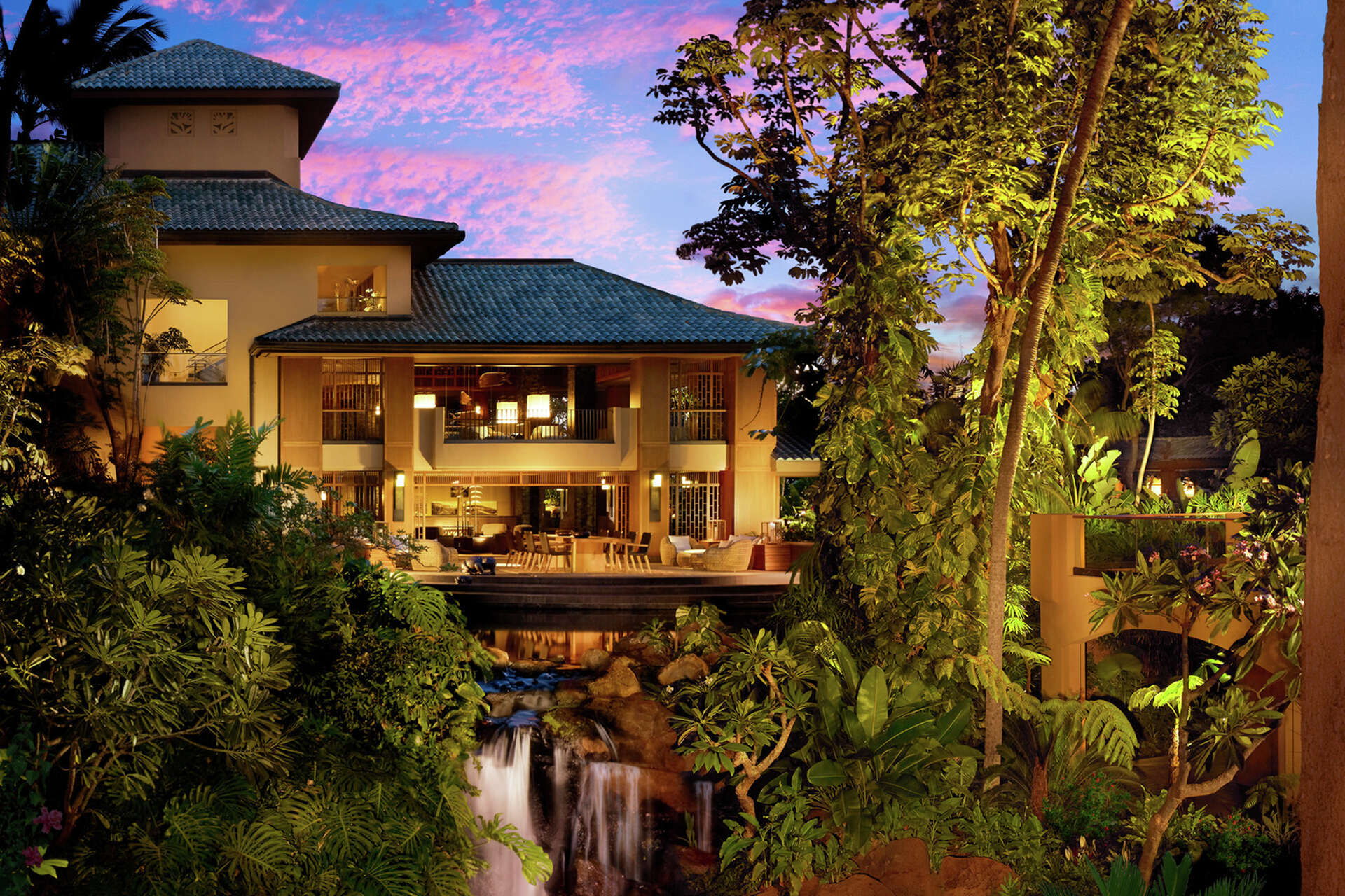 On Larry Ellison's island Lanai, a surprise tourist activity: Hunting