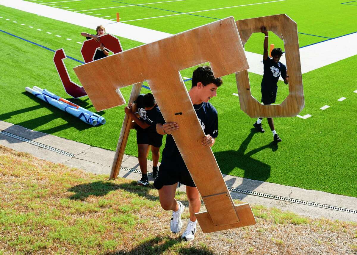 Katy Tigers earn district-opening rout of Tompkins Falcons