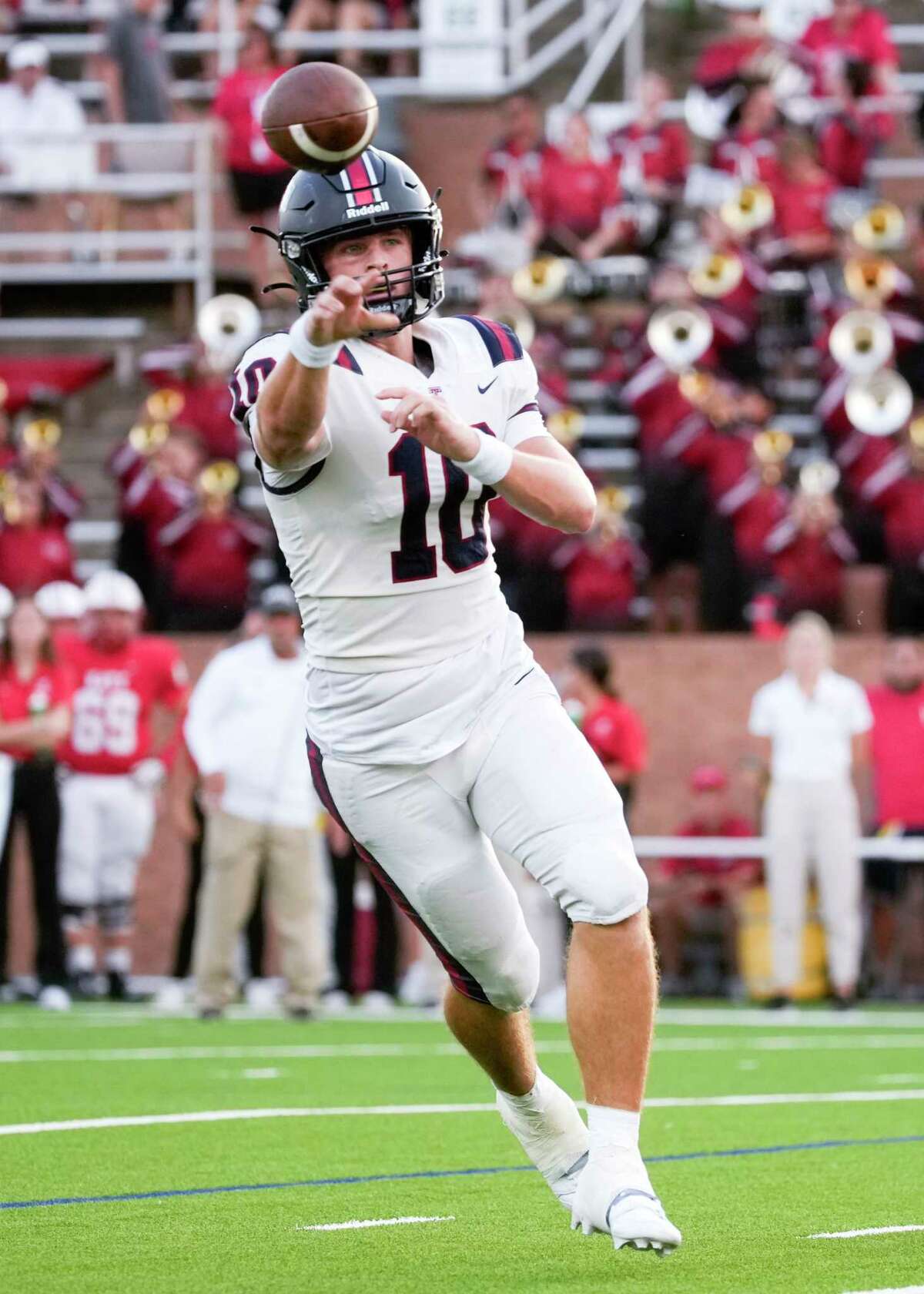 Katy Tigers earn district-opening rout of Tompkins Falcons