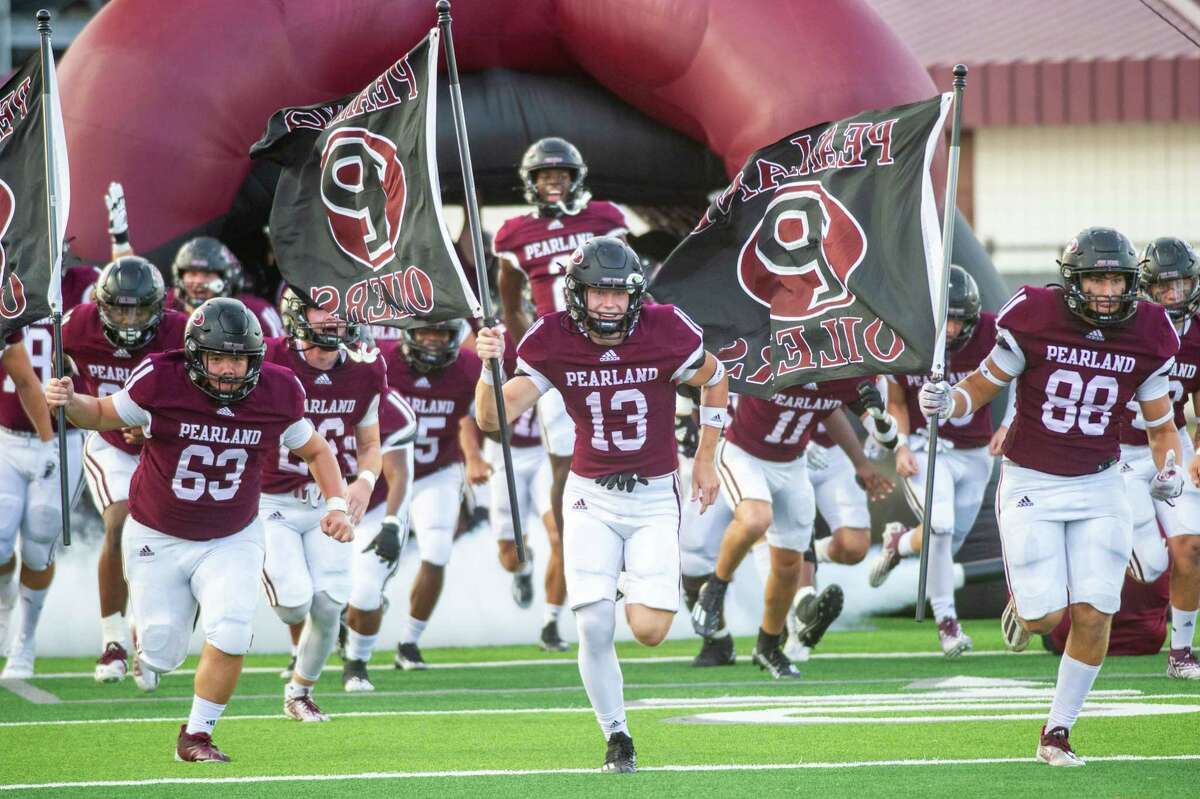 C.E. King Panthers roll past Pearland Oilers in non-district play