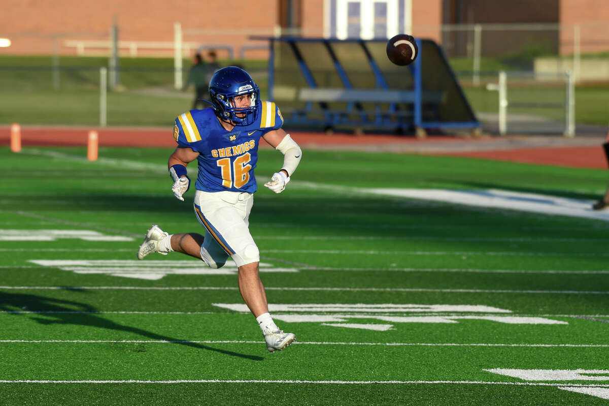 Chemics get physical in rout of Cavaliers