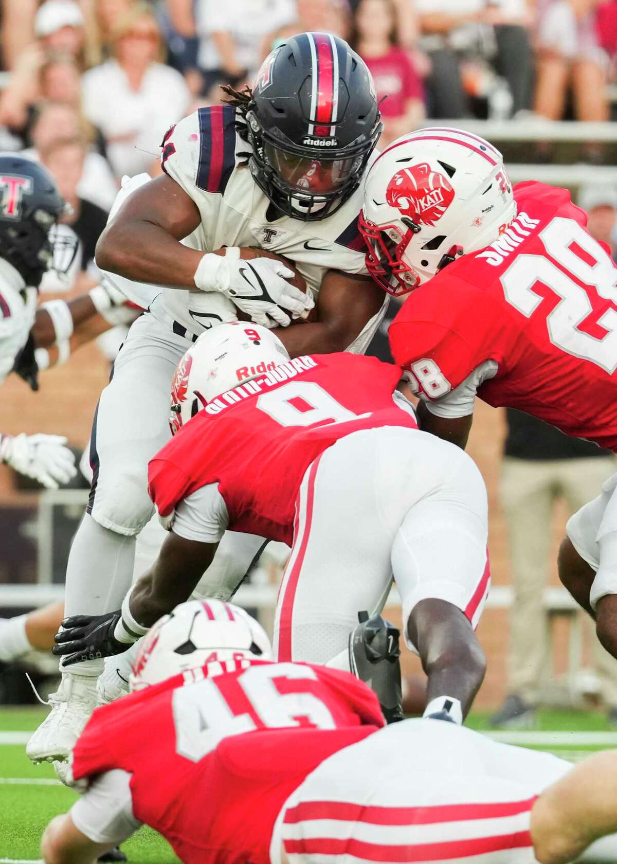 Katy Tigers earn district-opening rout of Tompkins Falcons