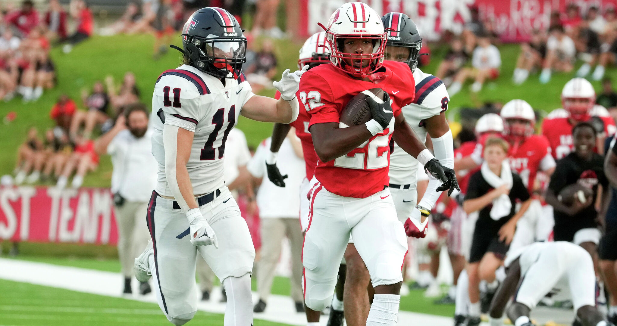 Katy Tigers earn district-opening rout of Tompkins Falcons