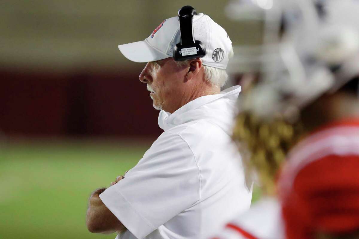 The Woodlands quarterback Mabrey Mettauer scores 7 TDs in win