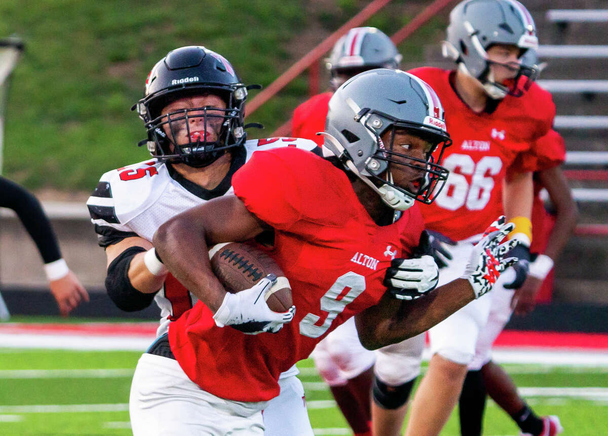 Alton beats Triad 28-24 on last-minute TD catch by Sam Elliott-Barnes