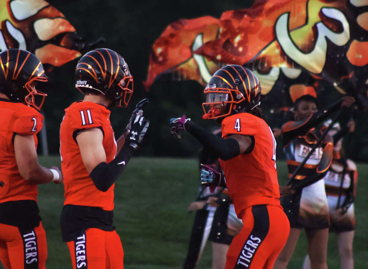 Tigers score early, often in rout of Soldan