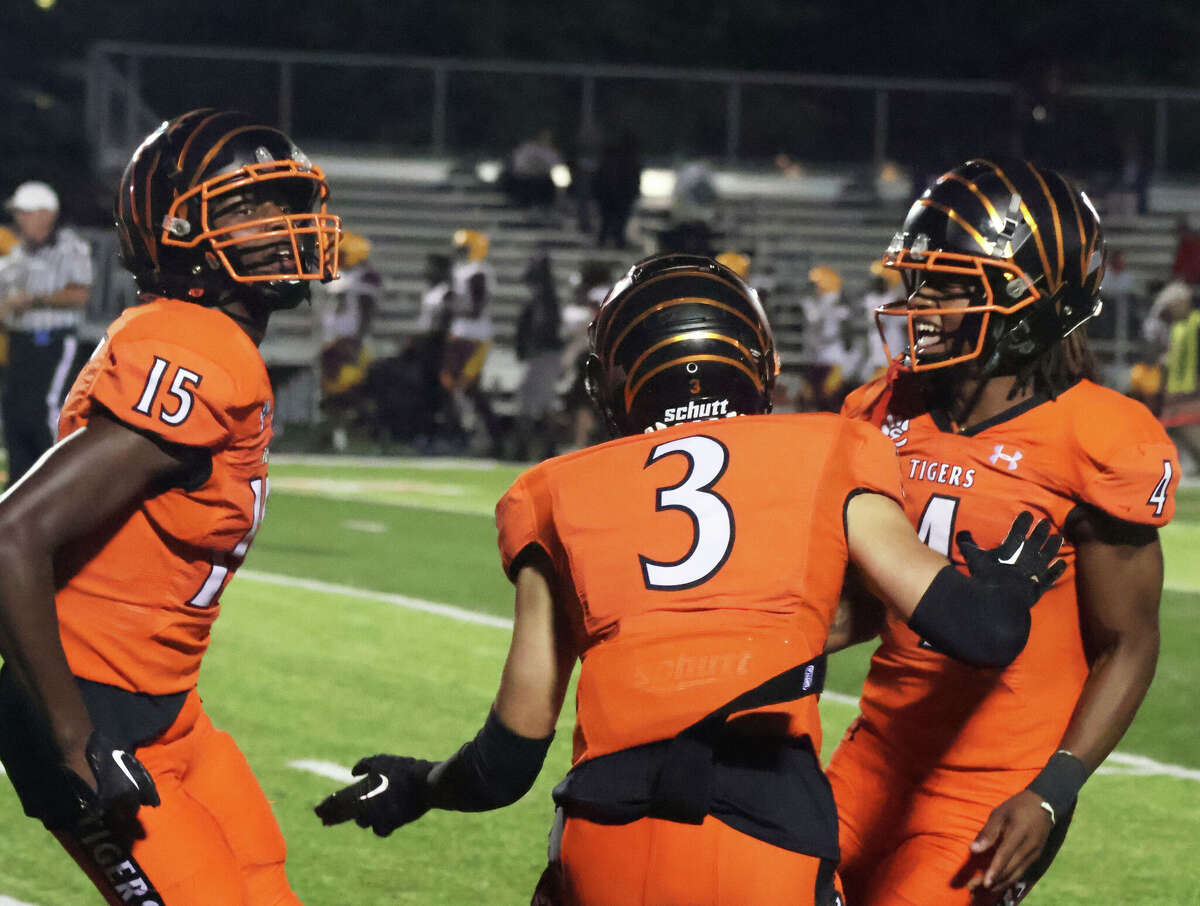 Tigers score early, often in rout of Soldan