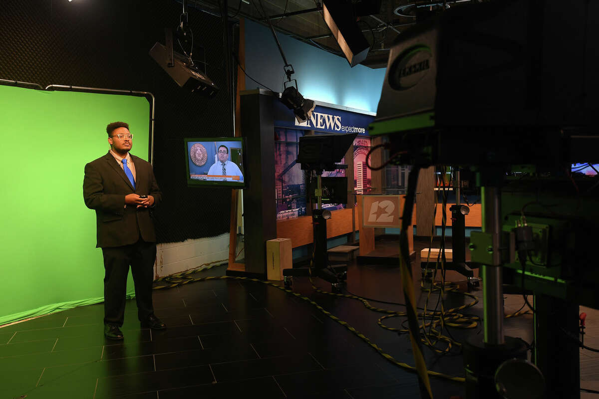 Beaumont's new meteorologist is cutting his chops on local weather