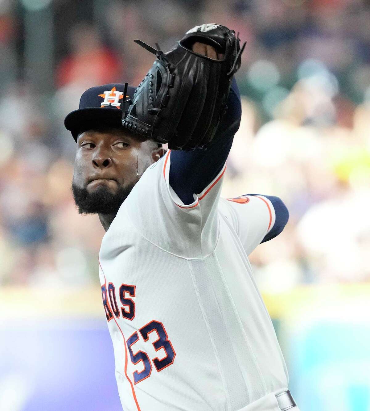 Houston Astros beat San Diego Padres to snap home losing streak
