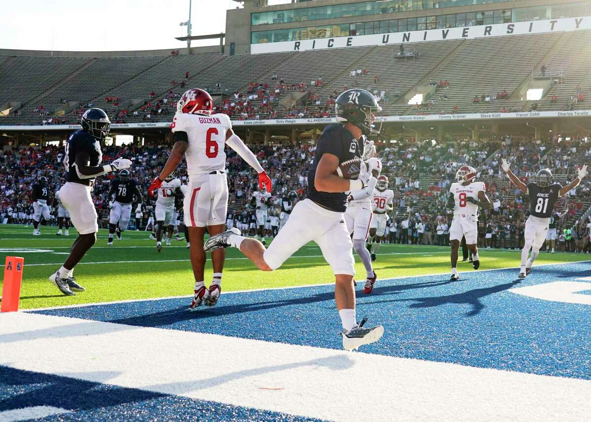 UH Cougars overlook Rice Owls and pay the Bayou Bucket price