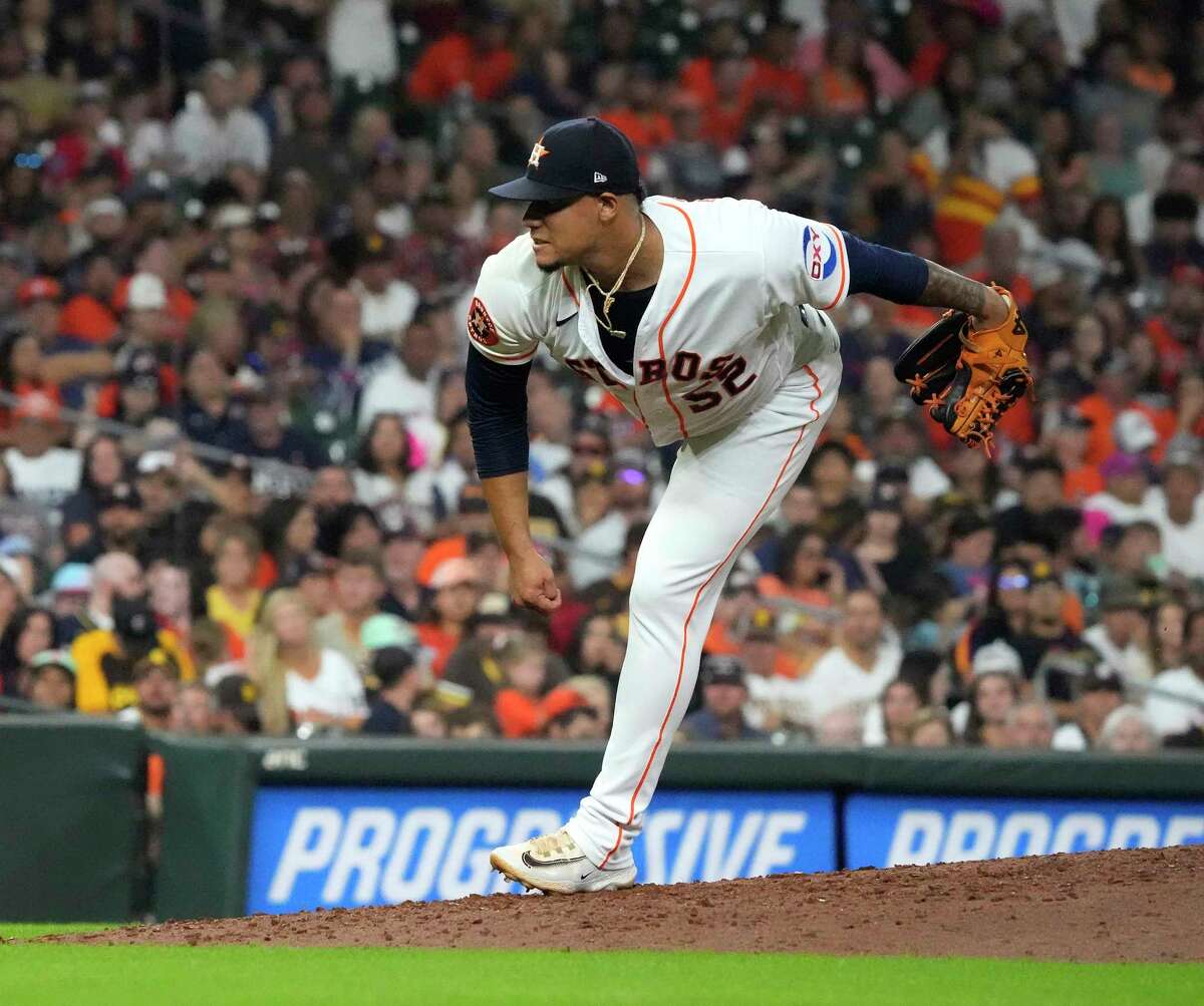 Houston Astros beat San Diego Padres to snap home losing streak