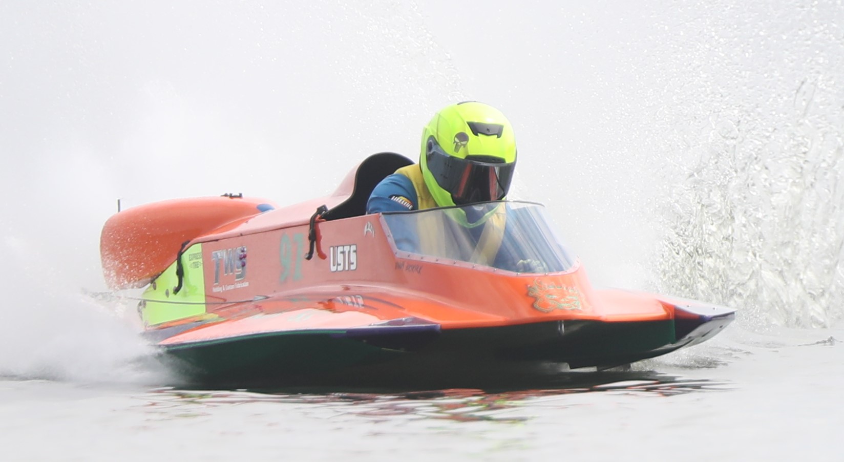 Gallery: Speed boats make waves at Lake Jacksonville