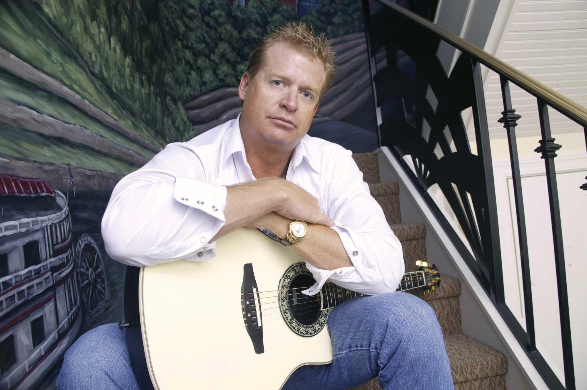 Country singer-songwriter Charlie Robison dies in Texas at age 59 Country singer-songwriter Charlie Robison dies in Texas at age 59