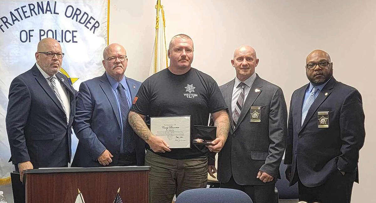 Life-saving efforts by correctional center officers honored