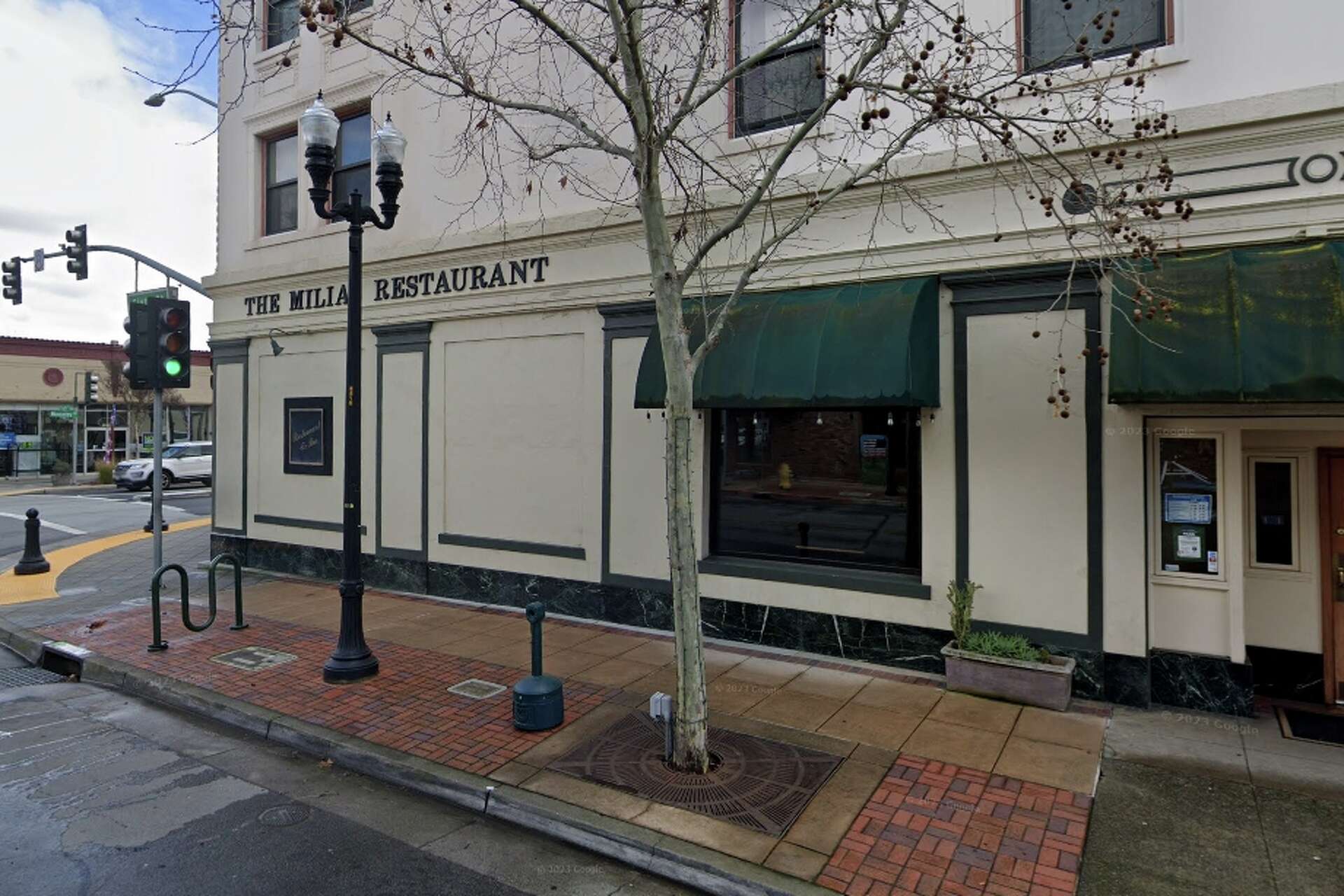 Historic Bay Area restaurant once frequented by John Wayne closed