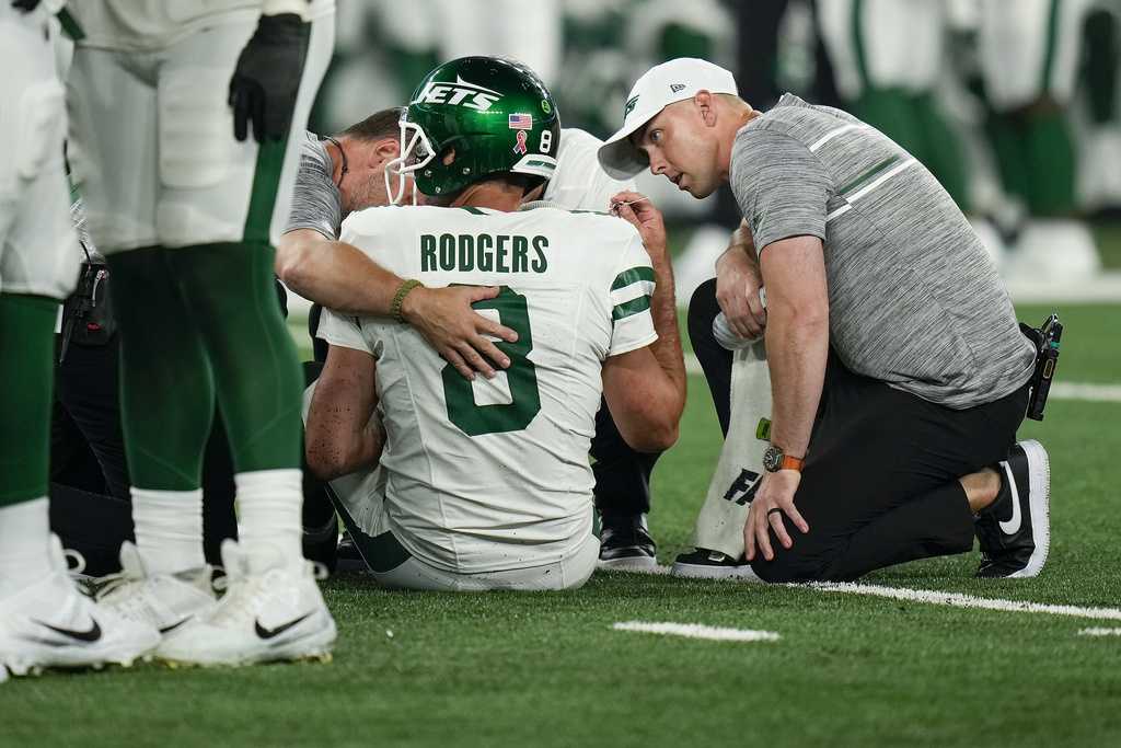 Aaron Rodgers has torn his achilles, ending his season, according to ...