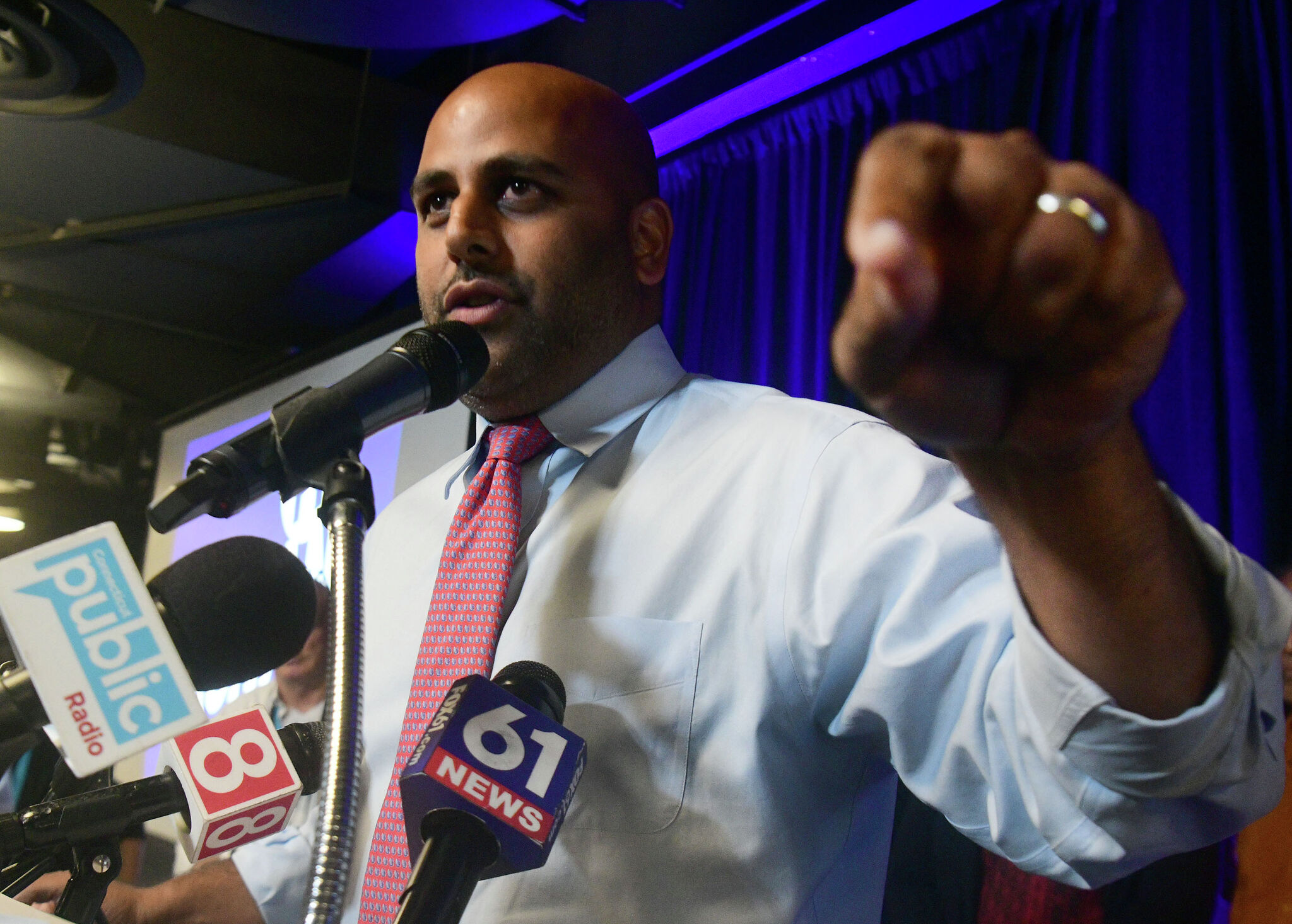Sen. Chris Murphy endorses Arulampalam in Hartford’s mayoral race