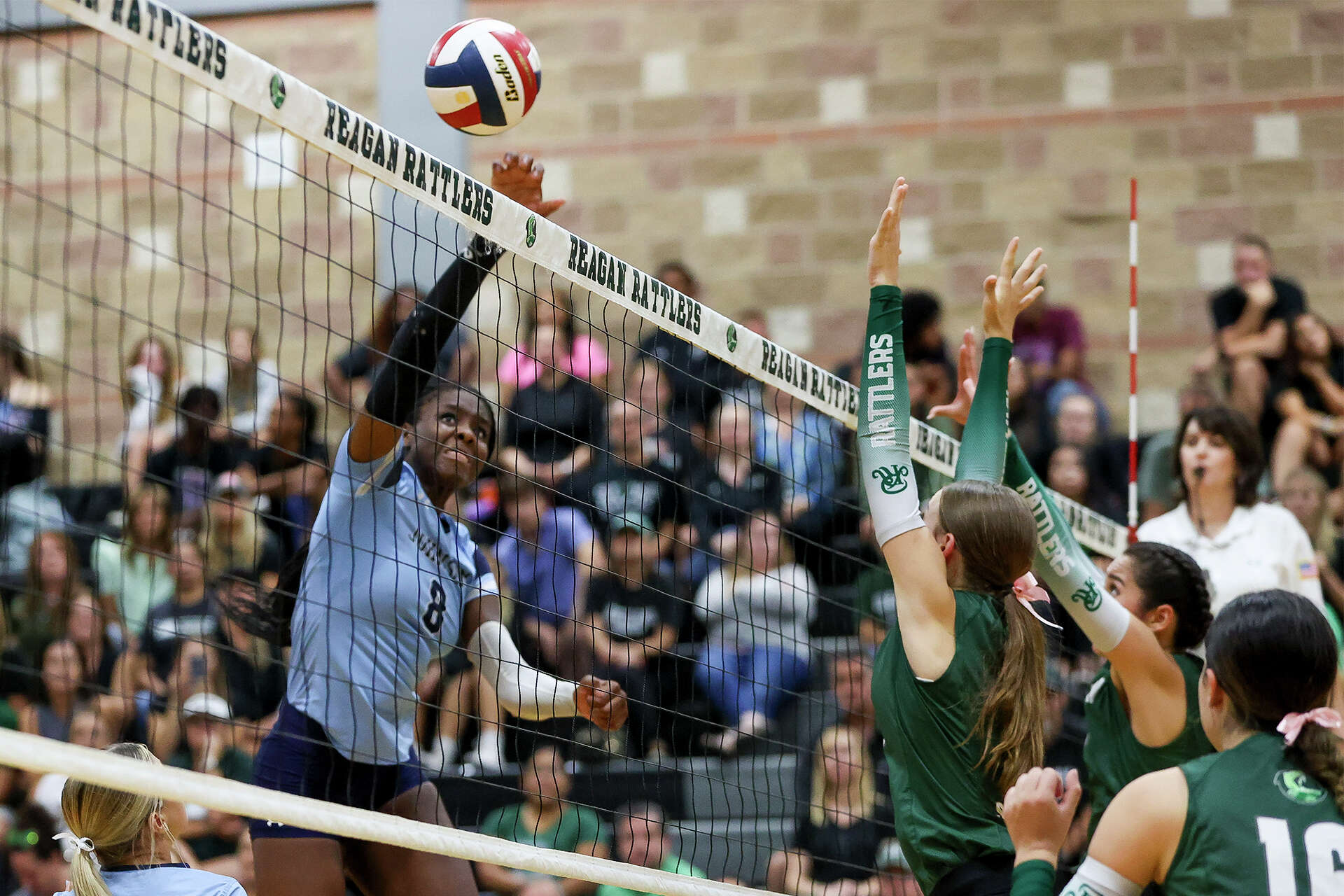 Reagan's young volleyball team shows growth after rally over Johnson