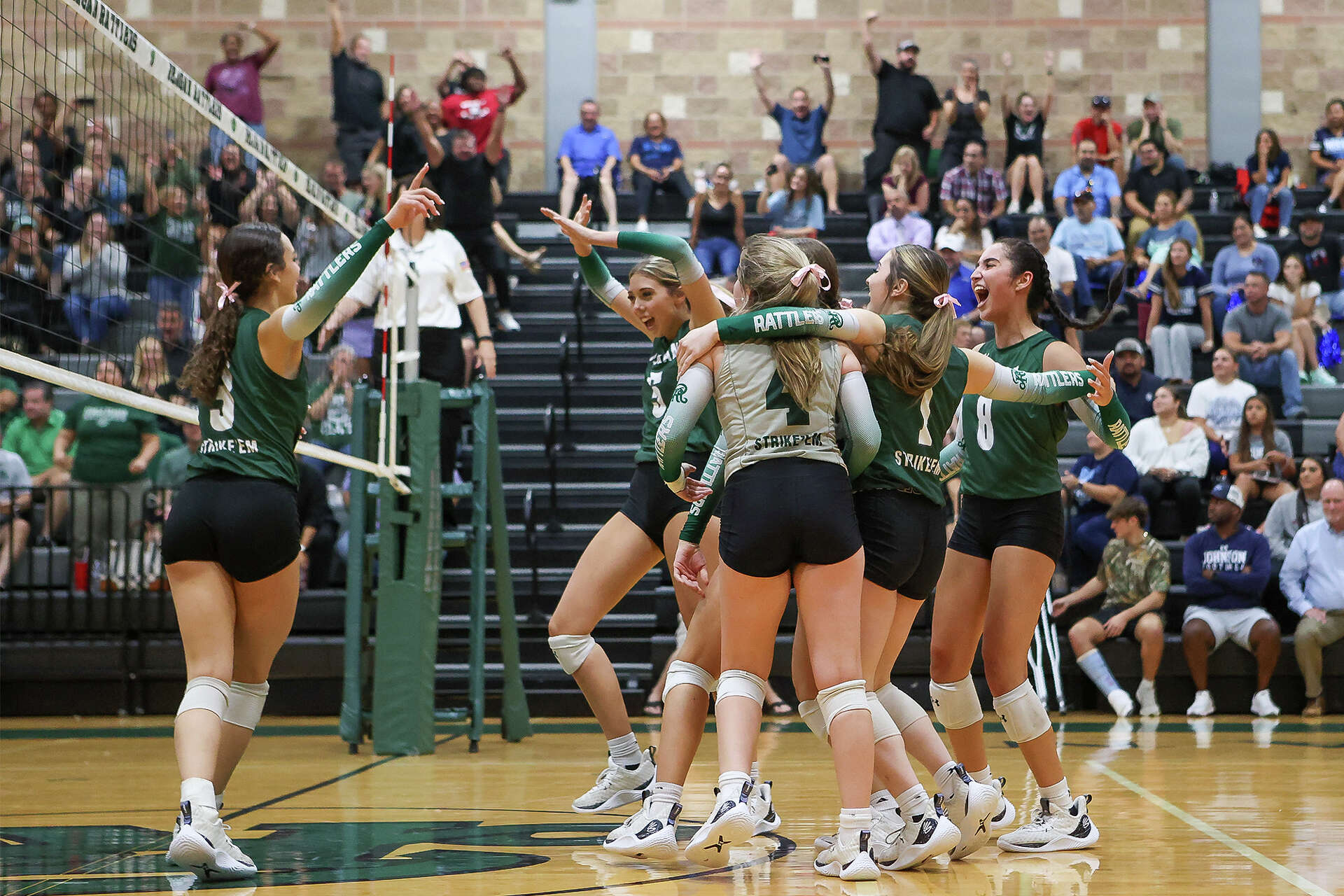 Reagan's young volleyball team shows growth after rally over Johnson