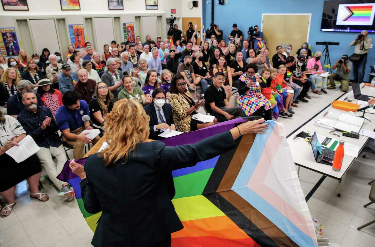 Sunol school can fly only U.S., state flags under new rule