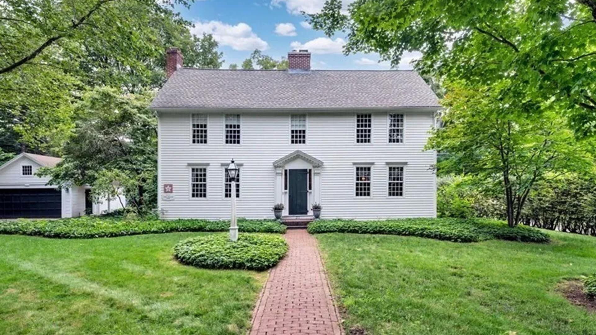 Older Than Its State: The 1710 Hale House in Massachusetts Is Listed ...