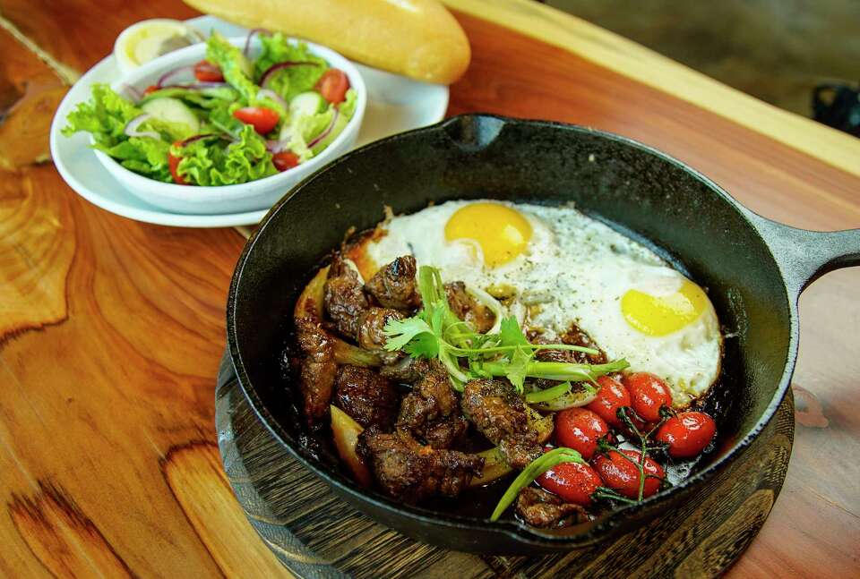 Xeo Yum opens in Midtown food hall with Vietnamese crepes