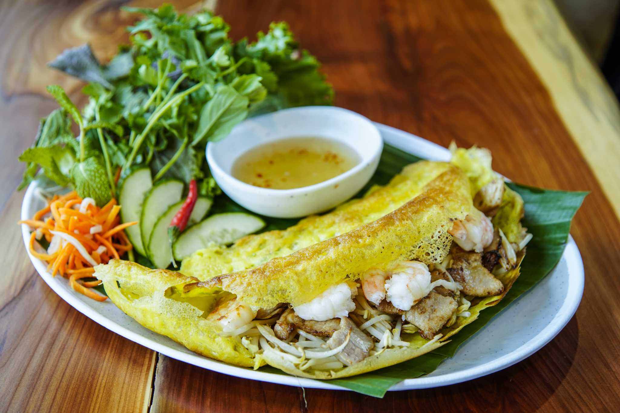 Xeo Yum opens in Midtown food hall with Vietnamese crepes
